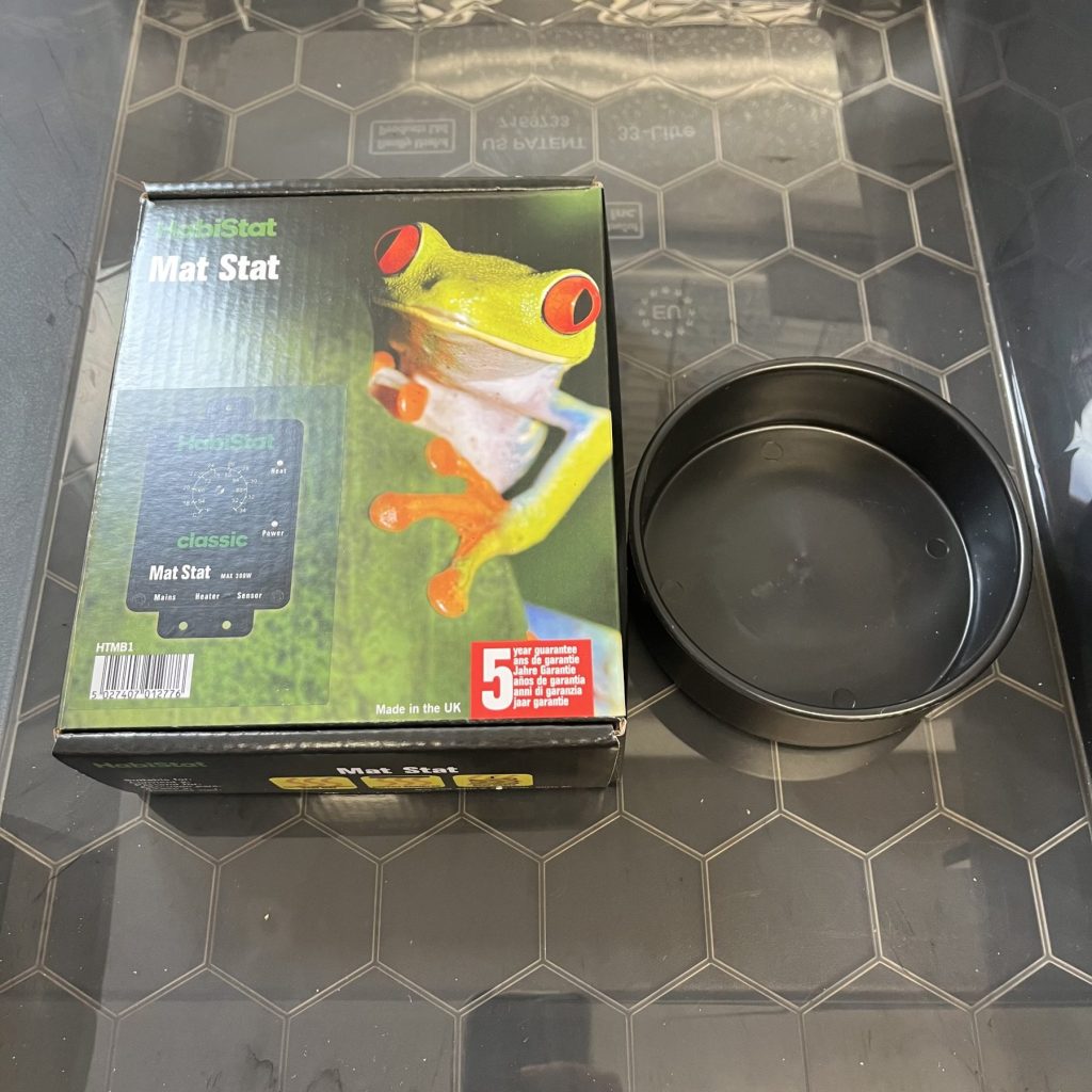 Black 33 Litre Ball Python Set Up Kit - Living Art Ball Pythons